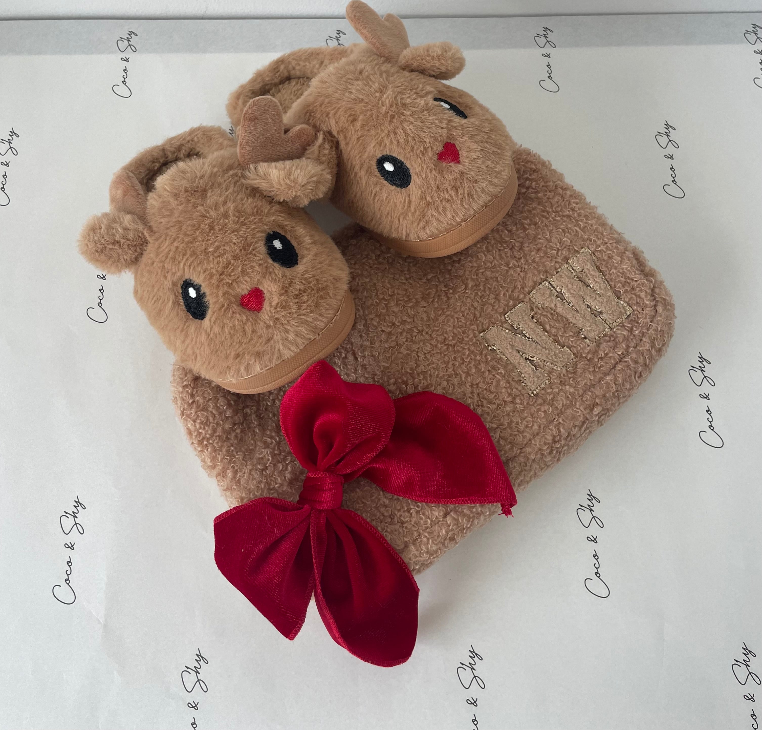 It's a Coco Christmas – Coco & Shy